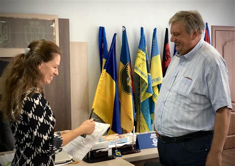 Сімї загиблого Героя Андрія Мачулянського з Нетішина вручили ключі від квартири Vsim Ua