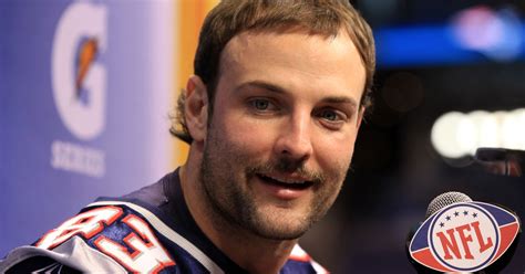 Patriots Receiver Wes Welker Has Hair Transplant Cbs News
