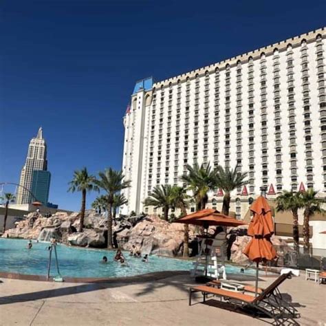 Signature At Mgm Grand Pool 2026 Season Hours And Cabanas Midlife Miles