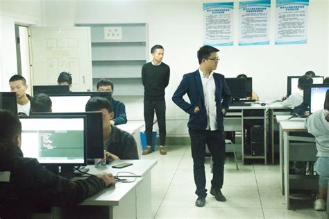 数学与计算机学院举办第11届蓝桥杯校内选拔赛 数学与计算机学院（大数据学院）