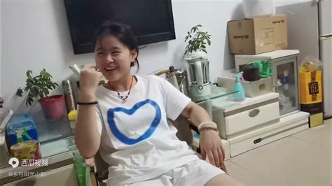 龙凤胎姐弟互爆对方秘密，弟弟和同学出去玩，姐姐还秘密跟踪查岗 Youtube