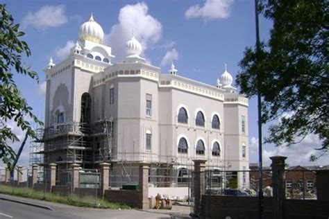 Amend Constitution To Give Separate Religious Identity To Sikhs Says