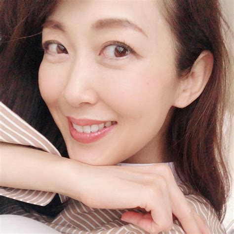 草間淑江さんのインスタグラム写真 草間淑江instagram「本日発売のnarsのアンドレスドリップデュオ。 気になっていたので店頭で