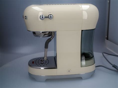 Outlet Ekspres Do Kawy Smeg Ecf Creu Kremowy Konesso Pl
