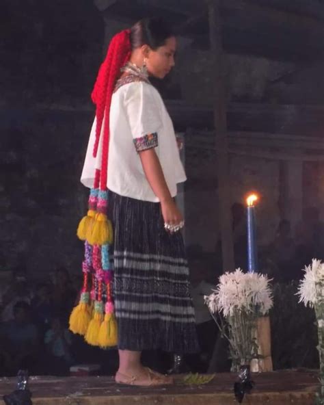 Aldea Nuca Indumentaria ceremonial de Cobán Alta Verapaz