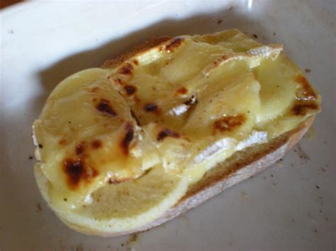 RECETTE TARTINES AU CAMEMBERT ET POMMES RECETTE TARTINES AU CAMEMBERT