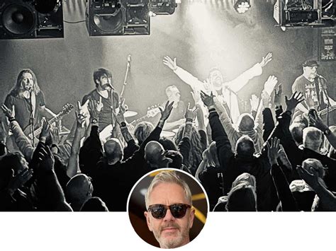 Into Live Music Review Gun At Pj Molloys