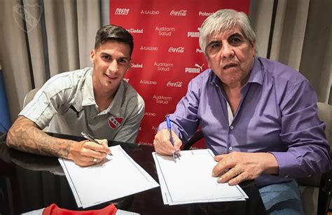 Independiente Sin Censura Hugo Moyano Firmó Los Contratos De Gaibor