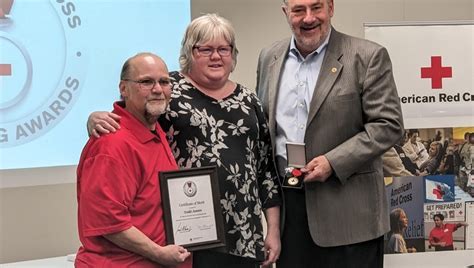 Local Red Cross Director Receives Lifesaving Award Wfin Local News