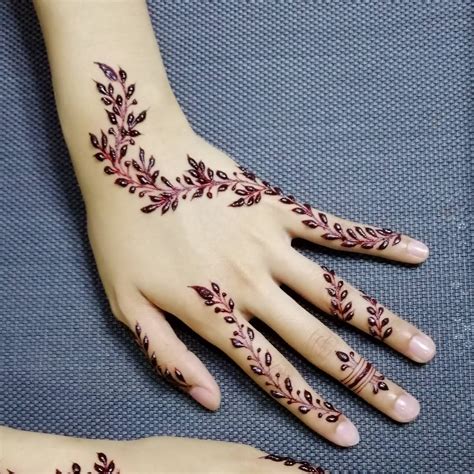 Lukisan Corak Batik Simple William Richard Green