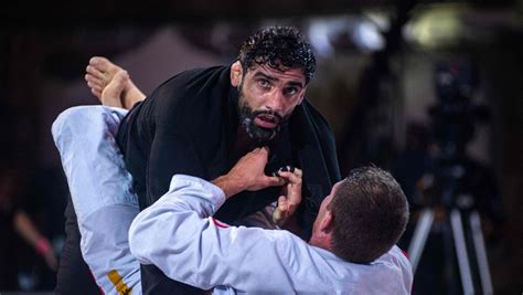 Leandro Lo Achtfacher Jiu Jitsu Weltmeister in São Paulo erschossen