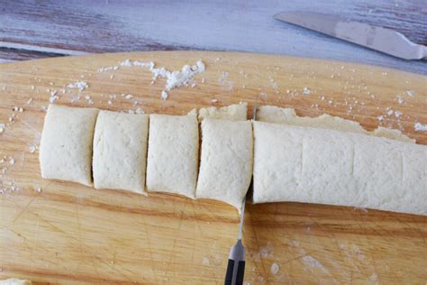 Easy Bisquick Cinnamon Rolls Recipe Bubbapie