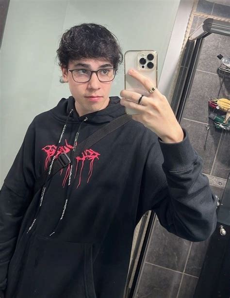 Spreen Anteojos 👓 Que Paso Amiguito Youtubers Famosos Caras Guapas