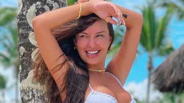 Ex BBB Thais Braz exibe abdômen dos sonhos em clique ousado de biquíni