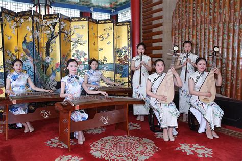 扬州瘦西湖官网 熙春台表演