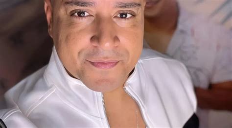 Carreira solo de Xanddy é natural porque cantor já personificava o