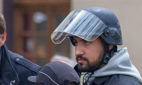 Mediapart Benalla Voyagerait Depuis Plusieurs Mois Avec Un Passeport