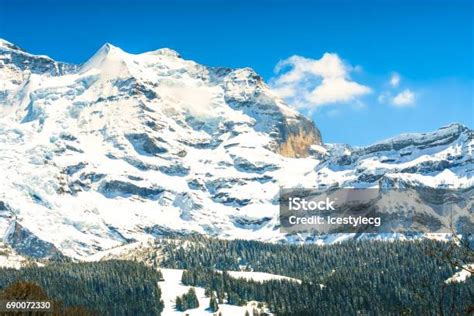 스위스 융프라우산 가장자리에 숨겨진 얼굴을 가진 아름다운 알프스 산 0명에 대한 스톡 사진 및 기타 이미지 0명 Unesco 조직된 단체 겨울 Istock