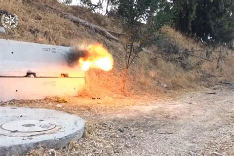 הטמין מטעני חבלה באתרי בנייה המשטרה עצרה חשוד בסחיטה באיומים של חברות