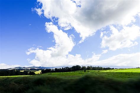 풀밭과 Haleakala 마우이 하와이의 상단에도 본 푸른 하늘 경관에 대한 스톡 사진 및 기타 이미지 경관 계절 구름