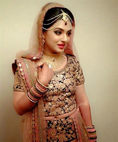 Actress Rare Collections Nazriya Nazim Shows Her Real Small Navel In