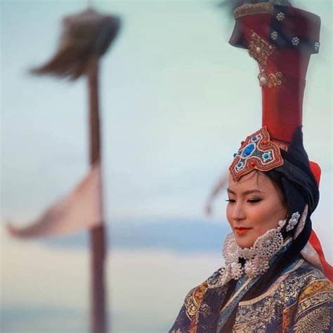 Национальная одежда Тувинцев для девушки (71 фото)