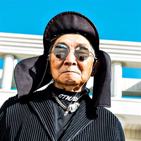 84 歲日本爺爺成為新晉 Ig 潮服模特兒，開戶數日人氣急速升溫 攝影札記 Photoblog 新奇好玩的攝影資訊、攝影技巧教學