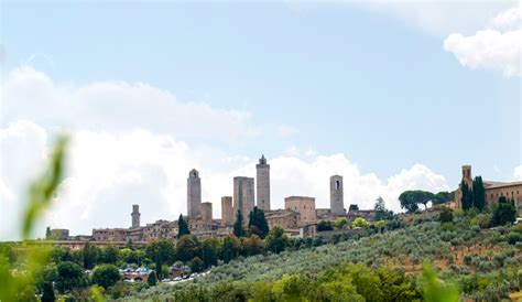 中世のマンハッタン、塔の街 サンジミニャーノ And 赤煉瓦の小さな街 チェルタルド La Passione イタリアの話題と美味しい