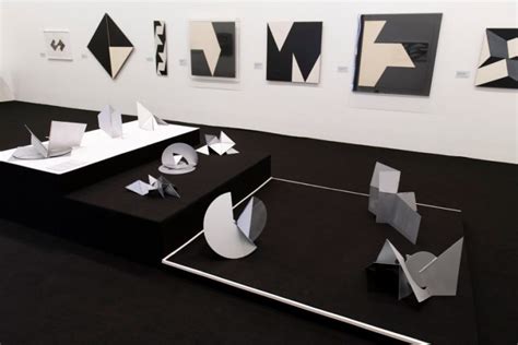 Pinacoteca de São Paulo celebra legado de Lygia Clark em mostra panorâmica Blog que conecta