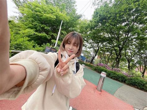 230426 Hari Instagram Update Kpopping