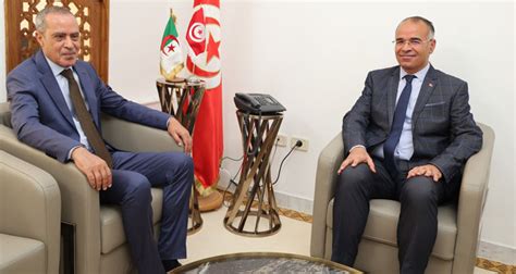 وزير الشؤون الاجتماعية يبحث مع سفير الجزائر سبل تعزيز التعاون الثنائي
