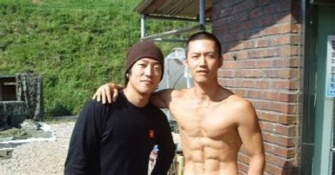 용띠클럽 장혁 과거 식스팩 사진 화제반삭도 못 이긴 완벽미모 눈길