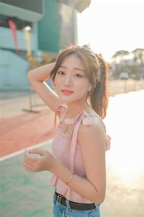 Korean Cute Girl Haeun Hana Afternoon Stroll Around City Streets