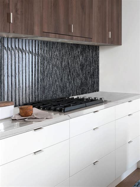 Shimmery Black Glass Modern Backsplash Tile