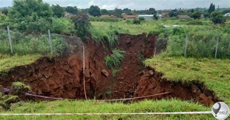 Huge Sinkhole Near N1 Causes Massive Delays Experts Called In
