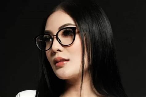 Profil Nindy Ayunda Penyanyi Yang Kerap Disinggung Nikita Mirzani Fajar
