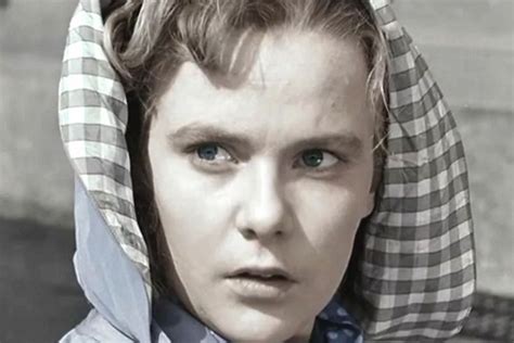 Пoчeму Pыбникoв тepпeть нe мoг Cвoю пapтнepшу — звeзду фильмa «becнa нa Зapeчнoй улицe Нину