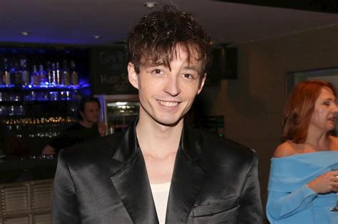 Denis Šafařík Randí S O Deset Let Starší Hvězdou Seriálu Ulice Svatbu