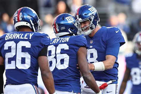 Giants Darius Slayton Shades Daniel Jones Critics