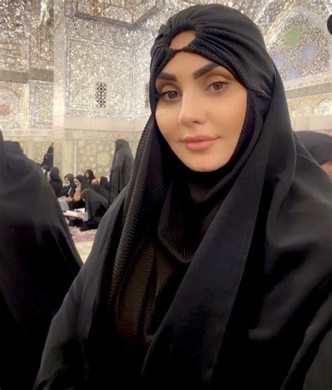 عکس های خواننده زن مشهور ترک در مشهد و قم بتاکاپ