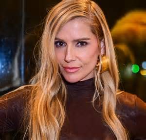 Deborah Secco Celebra Aniversário Da Filha Há 10 Anos A Vida Começou A