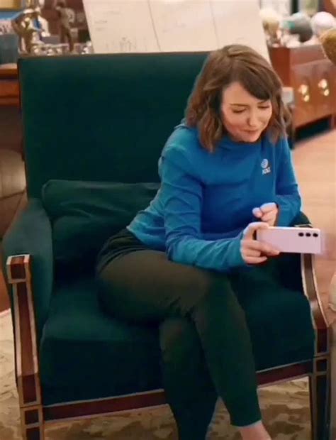 Milana Vayntrub R Gentlemanboners
