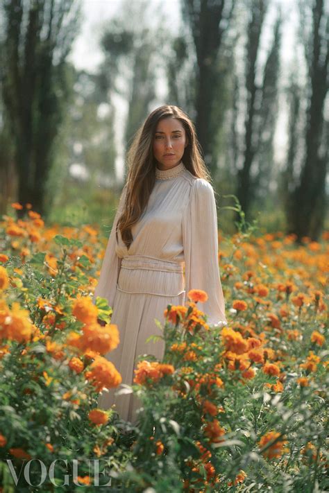 Sofía Sisniega En Entrevista Con Vogue Sobre Las Viudas De Los Jueves