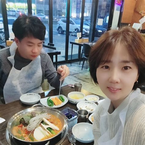 김정연 김정연 Added A New Photo