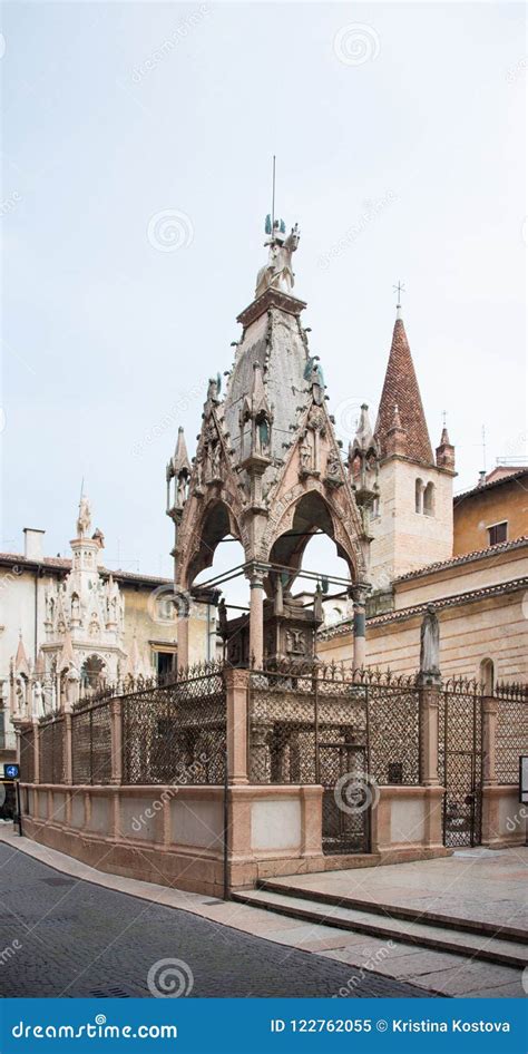 Arche Scaligere The Scaliger Tombs Stock Image Image Of People