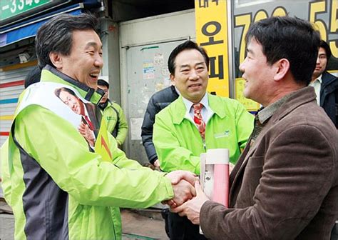 18대 총선 공식 선거운동 첫날인 27일 오전 서울 종 오마이포토