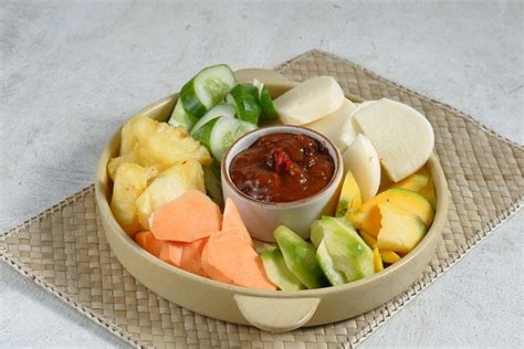 Pedas Segar 10 Rujak Indonesia Rujak Buah Hingga Rujak Bulung
