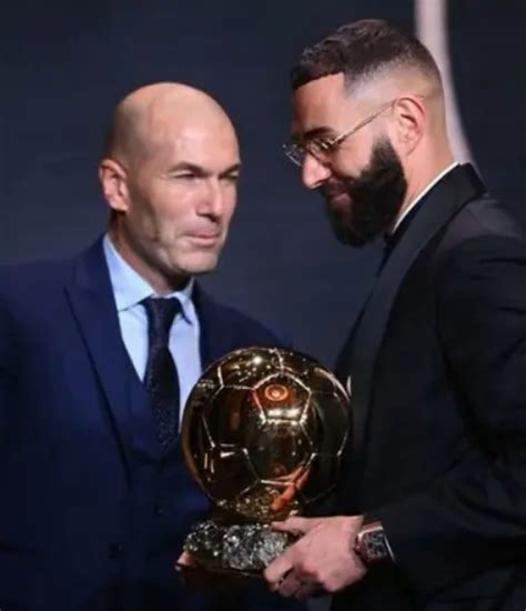 بنزيما يحرج الرئيس الفرنسي قبل نهائي كأس العالم