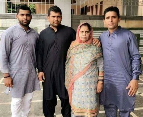 Akmal Brothers Mom Passed Away Reviewit Pk