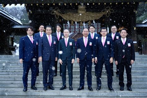 伊藤塗工部 2週間前に第二新卒で入社した新入社員。 公園のボランティアを終えてから、平成20年と21年の2年間に亘って弊社で塗り替えた旭橋